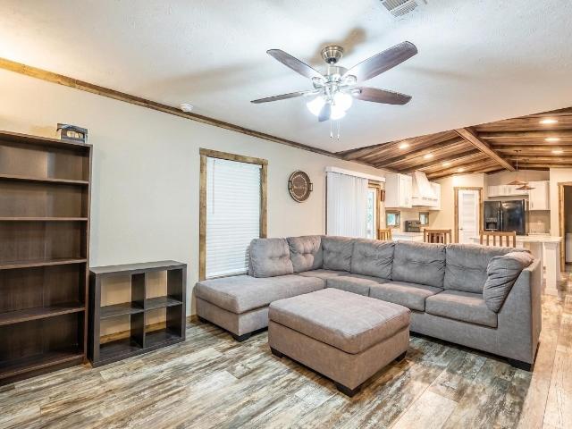 6502 Wagontree Trail