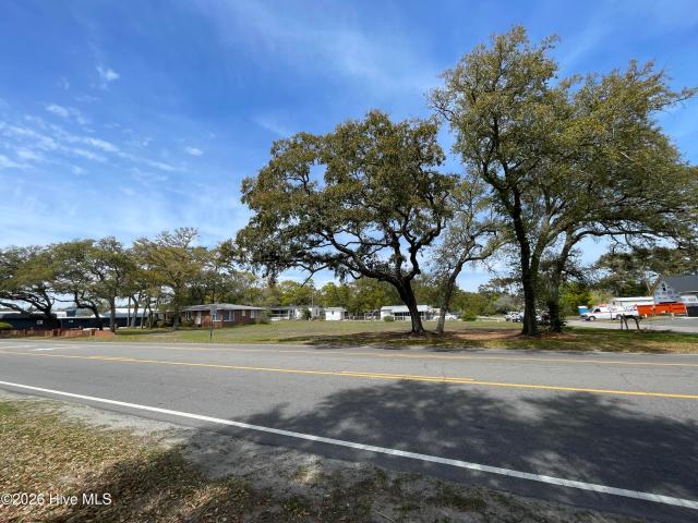 6502 6 E Oak Island Drive