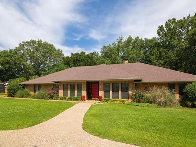 6503 Lakeview Dr, Texarkana, TX 75503