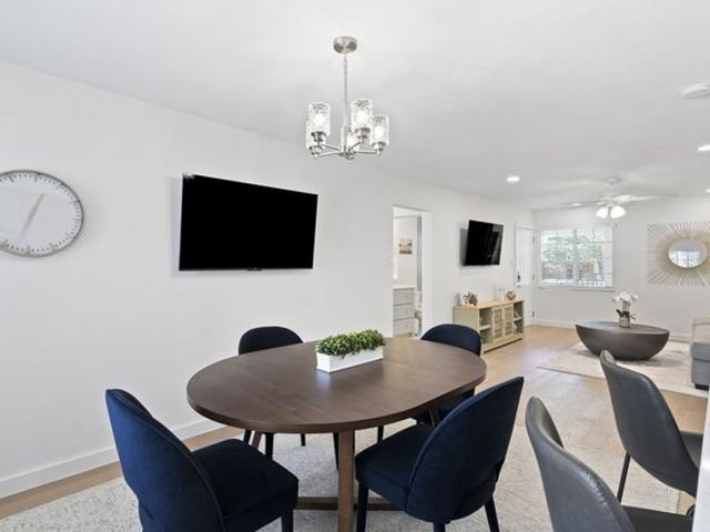 6503 Ravendale Ln, Dallas, TX 75214