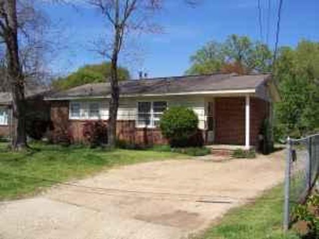 $650 / 3br Nice house in Highland Gardens! 2131 Yarbrough Cir