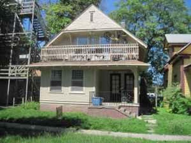 $650 / 3br 1 Ba Duplex, Remodelled, DshWshr, Wash/Dry, Housing Accepted 1039 S 14th