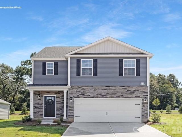 650 13th Avenue Dr NE, Hickory, NC 28601