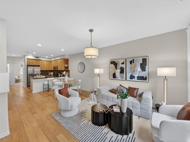 650 Almaden Walk Loop, San Jose, CA 95125