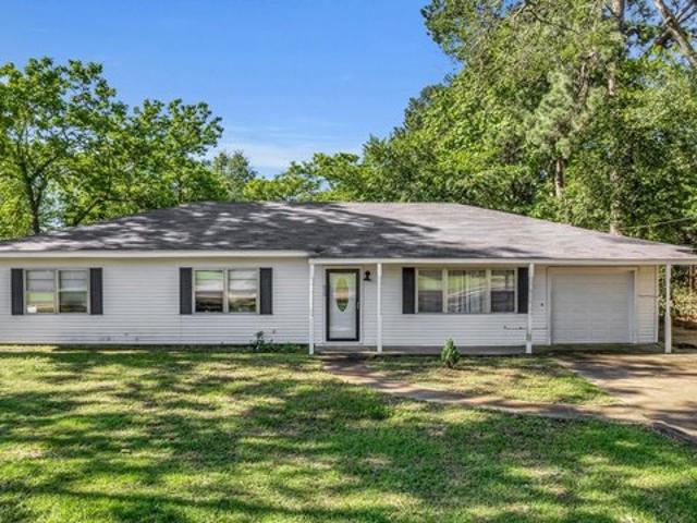 650 Glazner St, Hawkins, TX 75765