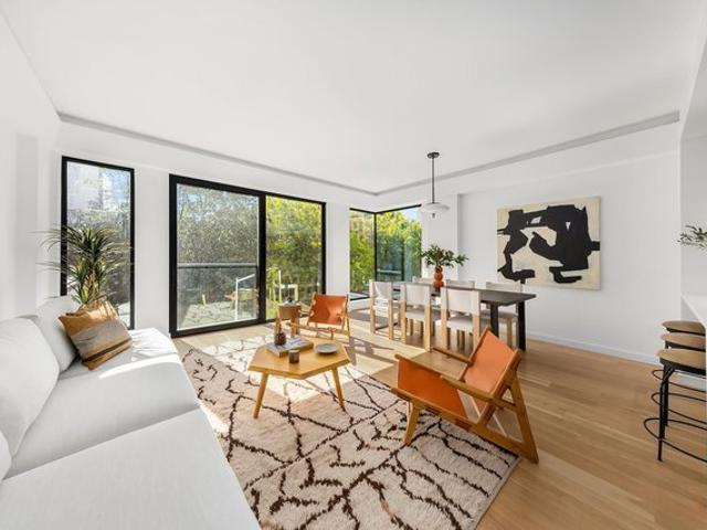 650 E 6th St Apt 5, New York, NY 10009