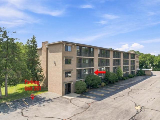 650 East Greenwich Avenue 5 201