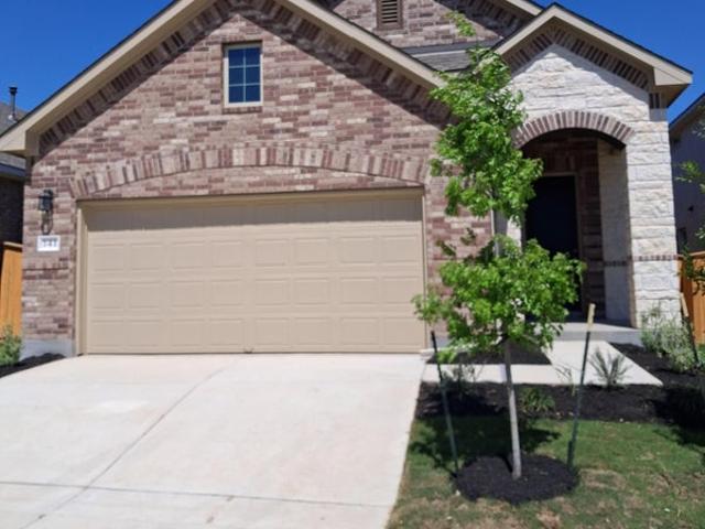 $650 Furnished room in new home