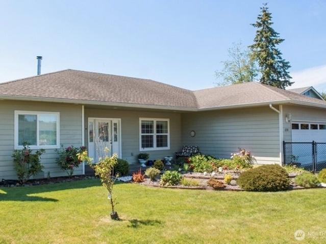 650 Klahndike Blvd, Forks, WA 98331