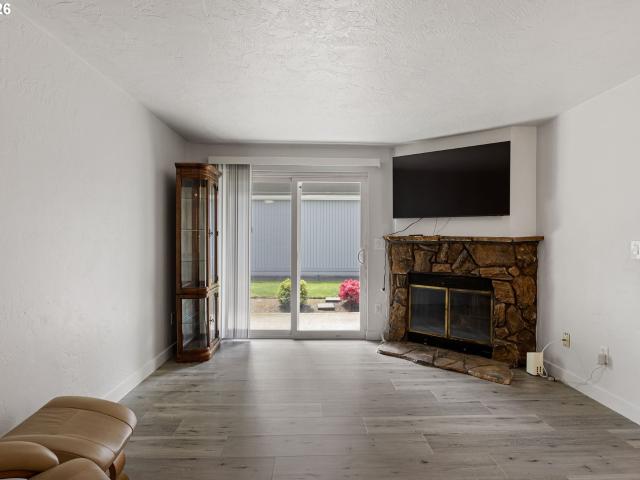 650 harlow rd # 115