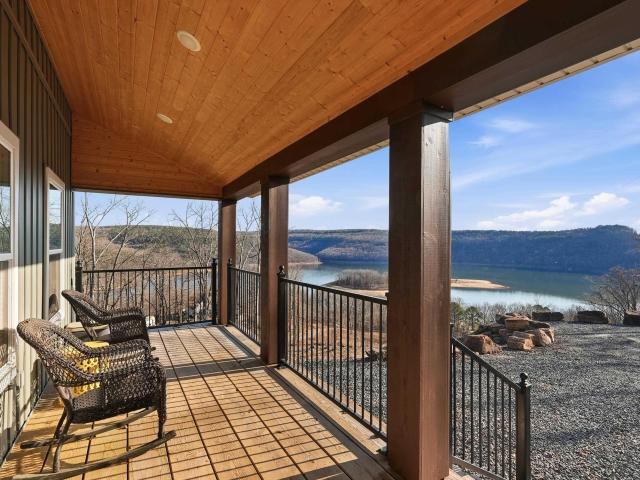 650 Lower Ridge Circle