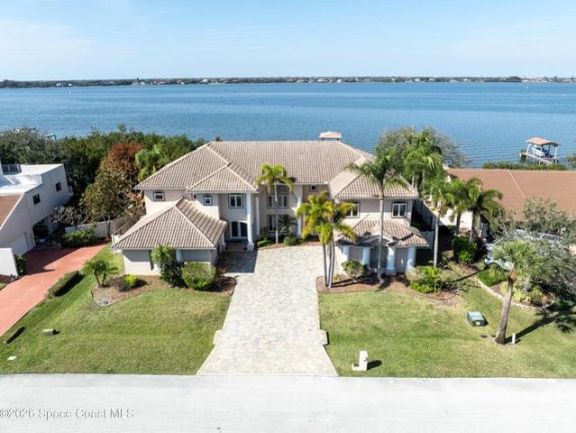 650 Loggerhead Island Dr, Satellite Beach, FL 32937