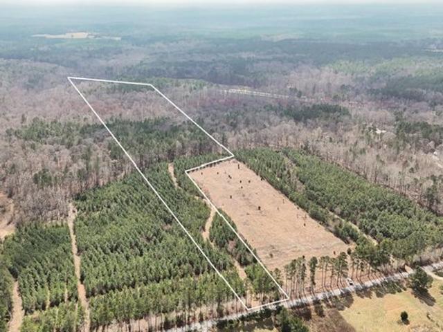 650 Lake Rd, Clinton, SC 29325