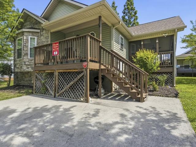 650 Lloyd Huskey Rd, Pigeon Forge, TN 37863