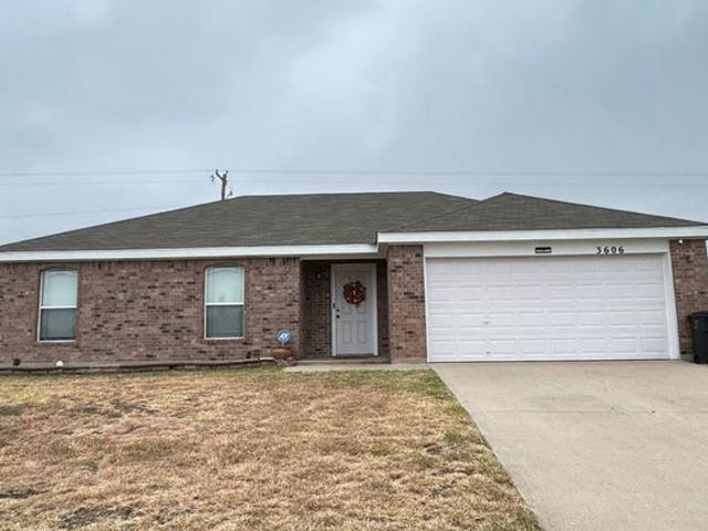 $650 Monthly Room Rental Fully Furnished