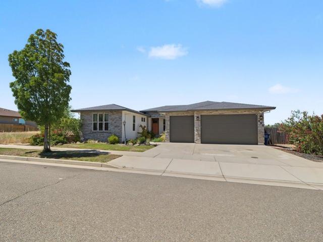 650 Mill Valley Pkwy, Redding, CA 96003