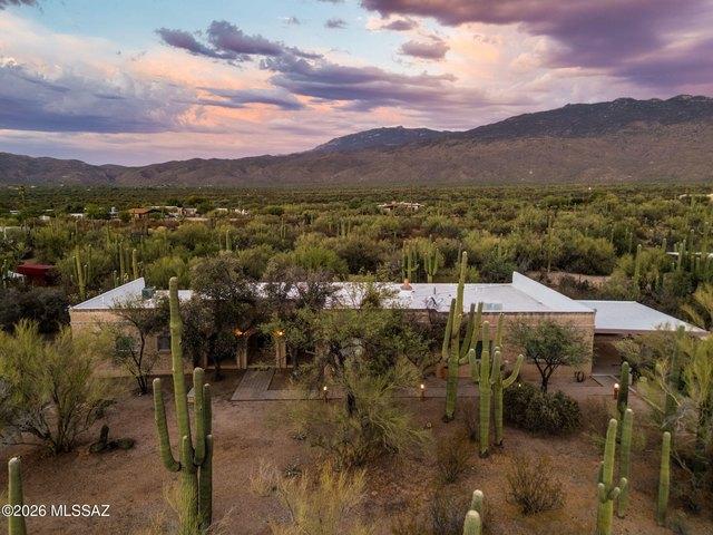 650 N Camino Del Codorniz, Tucson, AZ 85748