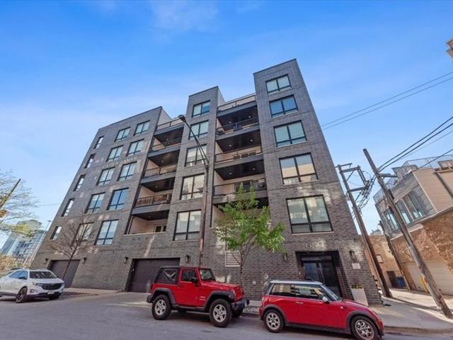650 N Morgan St Apt 404, Chicago, IL 60642