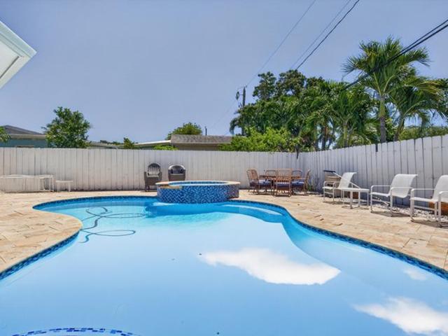 650 NW 38th Pl, Deerfield Beach, FL 33064
