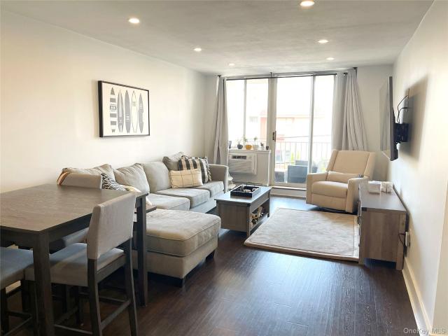 650 Shore Road 2N 3rd flr