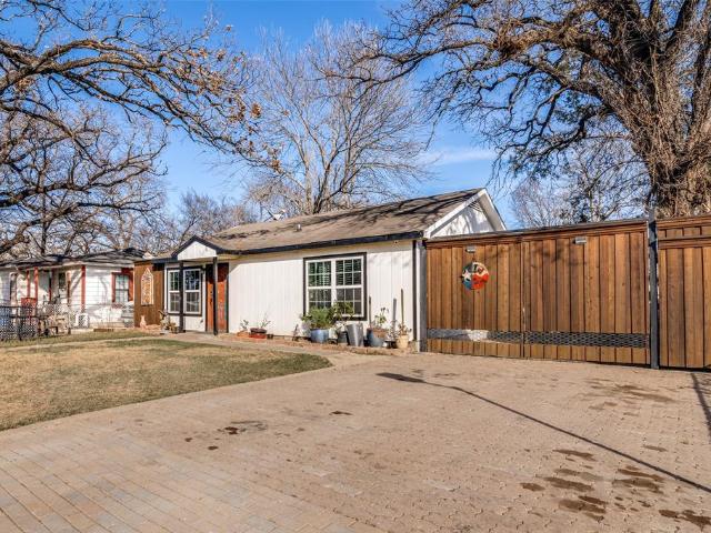 650 Pleasant Oaks Dr, Dallas, TX 75217 | Compass