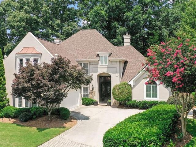 650 River Falls Ct, Roswell, GA 30076
