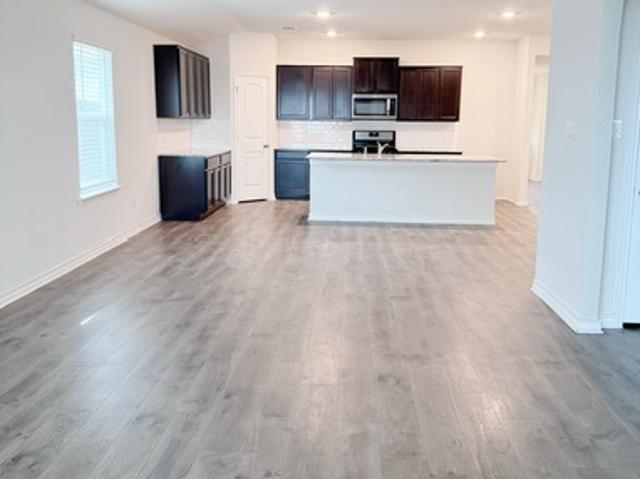 6514 Encore Oaks
