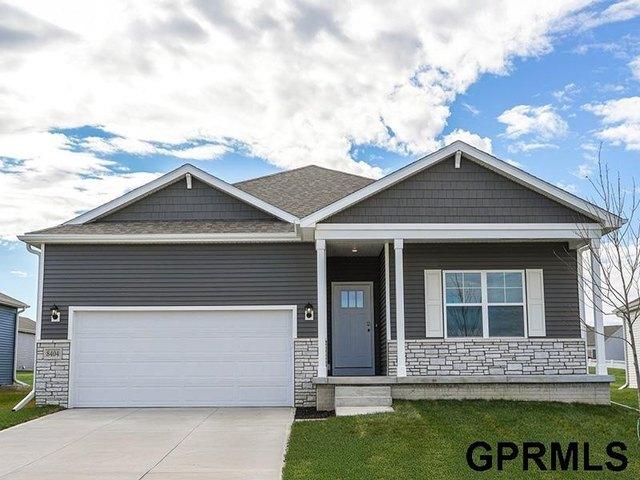 6514 Lawnwood Dr, Papillion, NE 68133