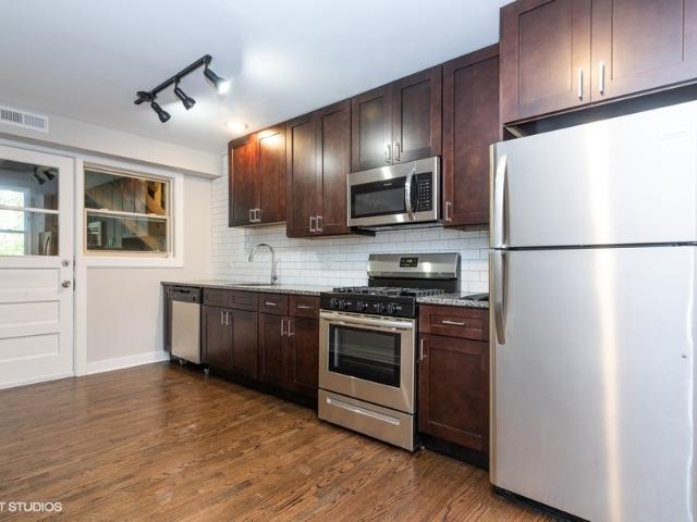 6515 N Seeley Ave, Unit 2W, Chicago, IL 60645 | MLS #12591