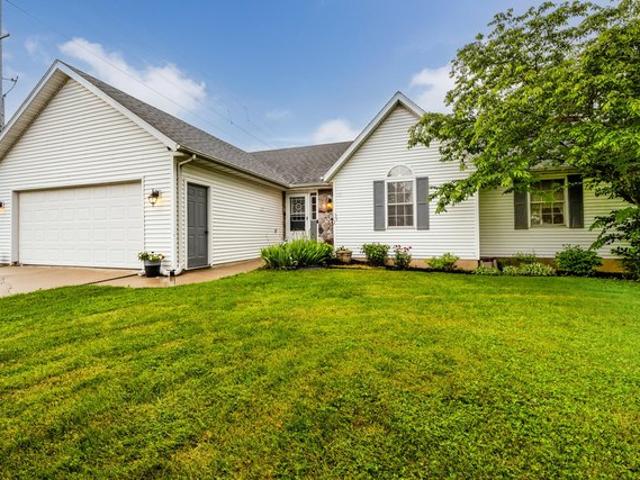 6515 Niagara Cir, Stevensville, MI 49127