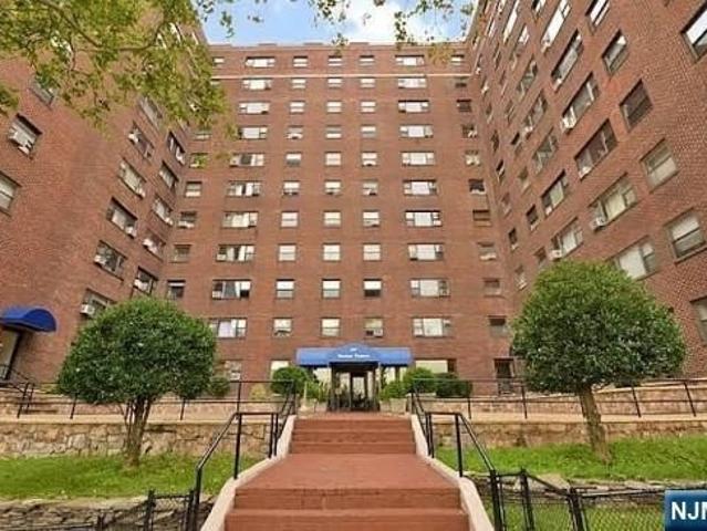 6515 Blvd Unit 2E, West New York, NJ 07093