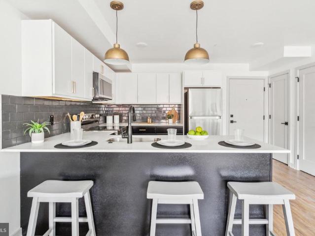 6515 Ridge Avenue # 608