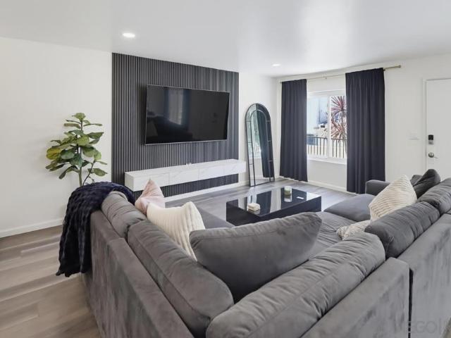 6516 Omega Dr