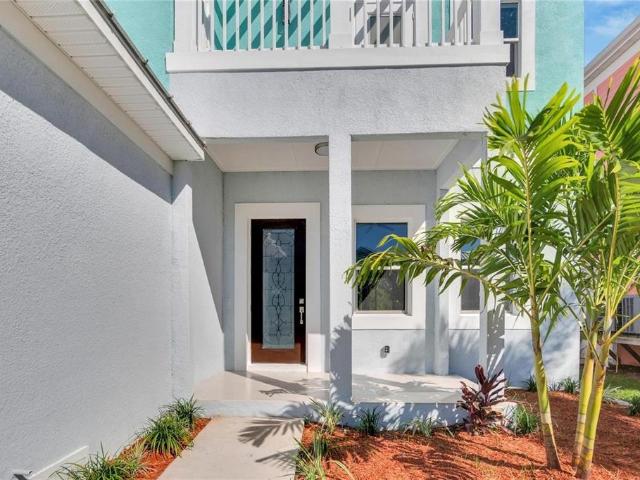 6516 Simone Shores Cir, Apollo Beach, FL 33572 | MLS #TB8467 | Compass