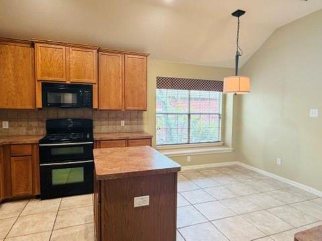 6517 Briar Lake Trail