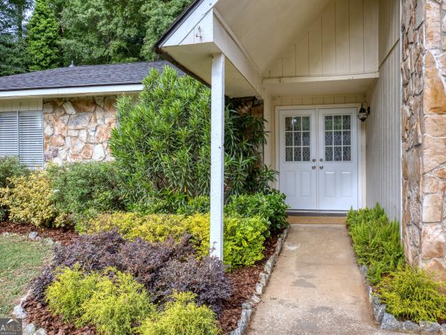 6517 Charter Oaks Circle