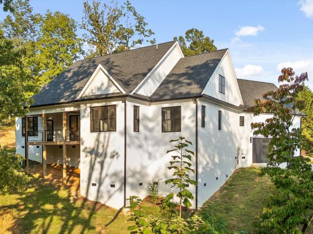 6517 Shelter Cove