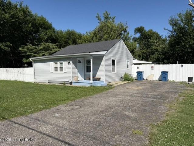 6518 Elmwood St, Louisville, KY 40216