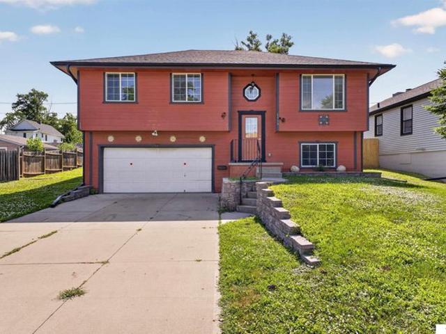 6519 S 32nd St, Omaha, NE 68107