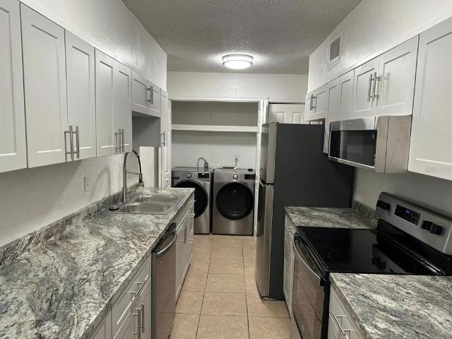 6519 W Newberry Rd, Unit 911, Gainesville, FL 32605 | MLS #GC536829