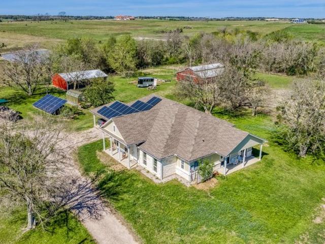 6510 Ganske Rd, Burton, TX 77835