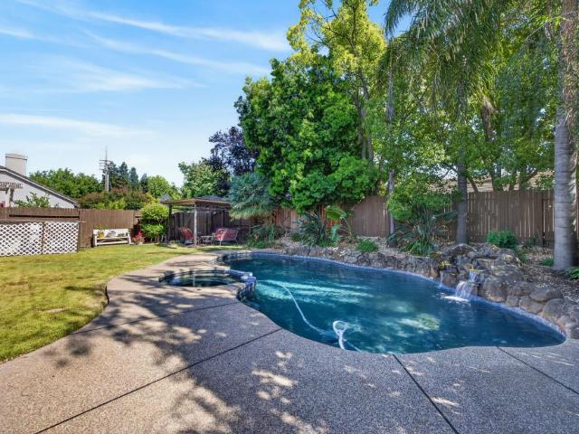 6510 Kenbridge St, Elk Grove, CA 95758 | MLS #226064