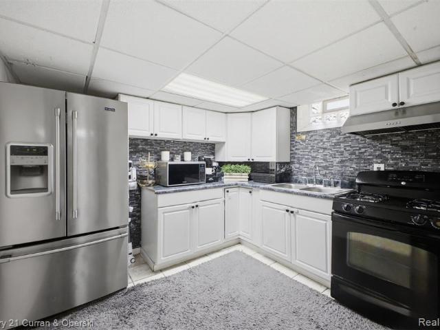 6511 Orchard Avenue