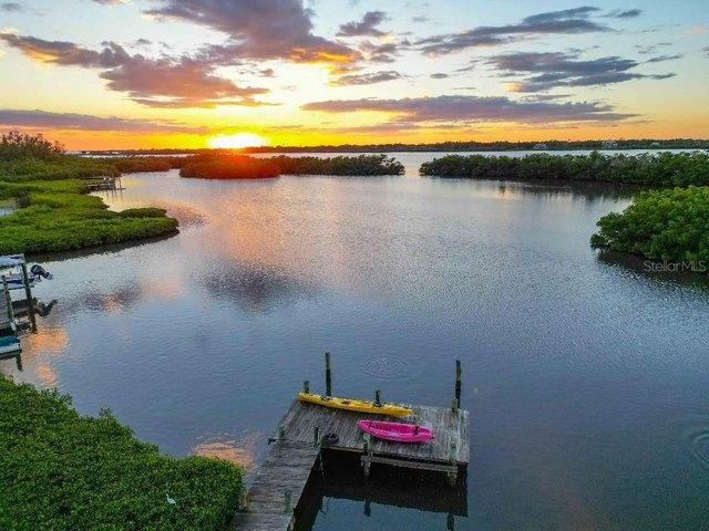 6511 Bayshore Rd, Palmetto, FL 34221