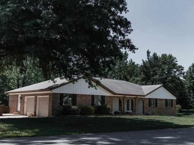 6511 Blue Spruce Dr, Newburgh, IN 47630