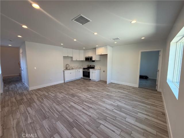 6512 Gloria Ave, Van Nuys, CA 91406 | MLS #SR25149 | Compass