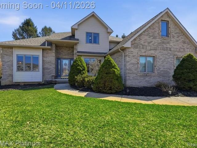 6513 E Ridge Ct, Green Oak Township, MI 48116