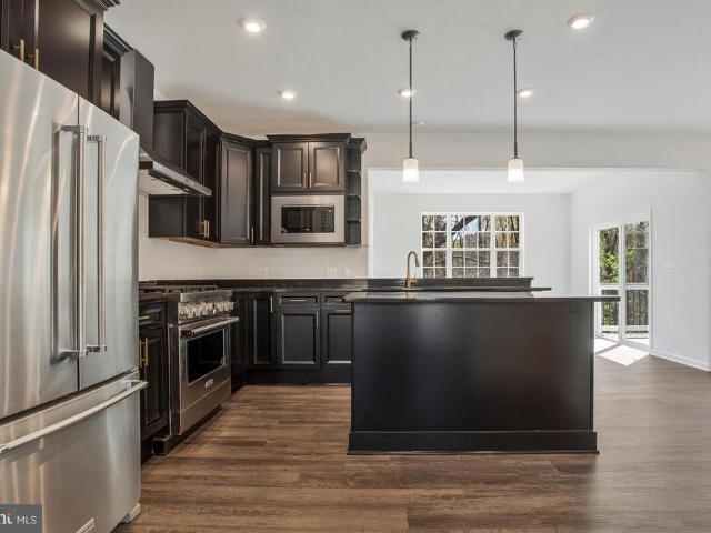 6513 Suitland Road