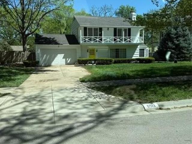 6513 Sagamore Rd, Mission Hills, KS 66208