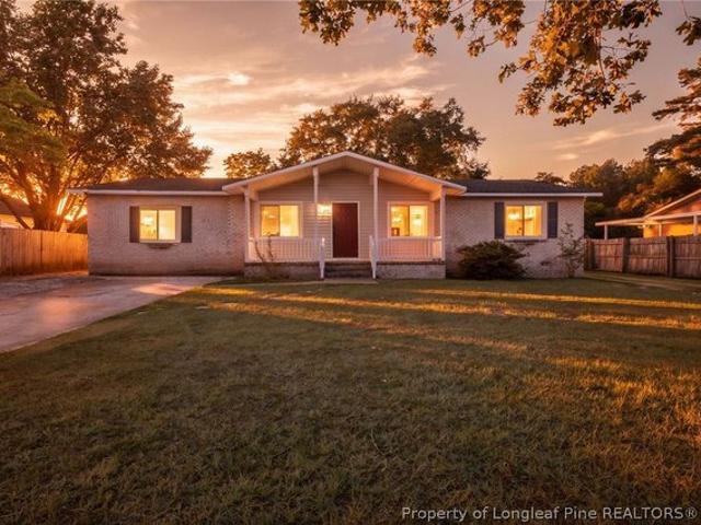 6513 Senator Dr, Fayetteville, NC 28304